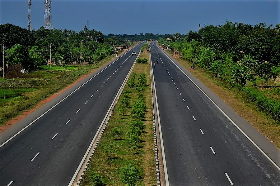 बुटवल–गोरुसिङ्गे–चन्द्रौटा सडक स्तरोन्नति हुँदै « Press Pati